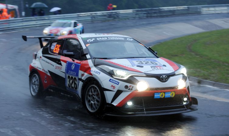 トヨタ「C-HR Racing」一足先にデビュー@ニュル；公式デザイン画像集 - NEWCAR-DESIGN